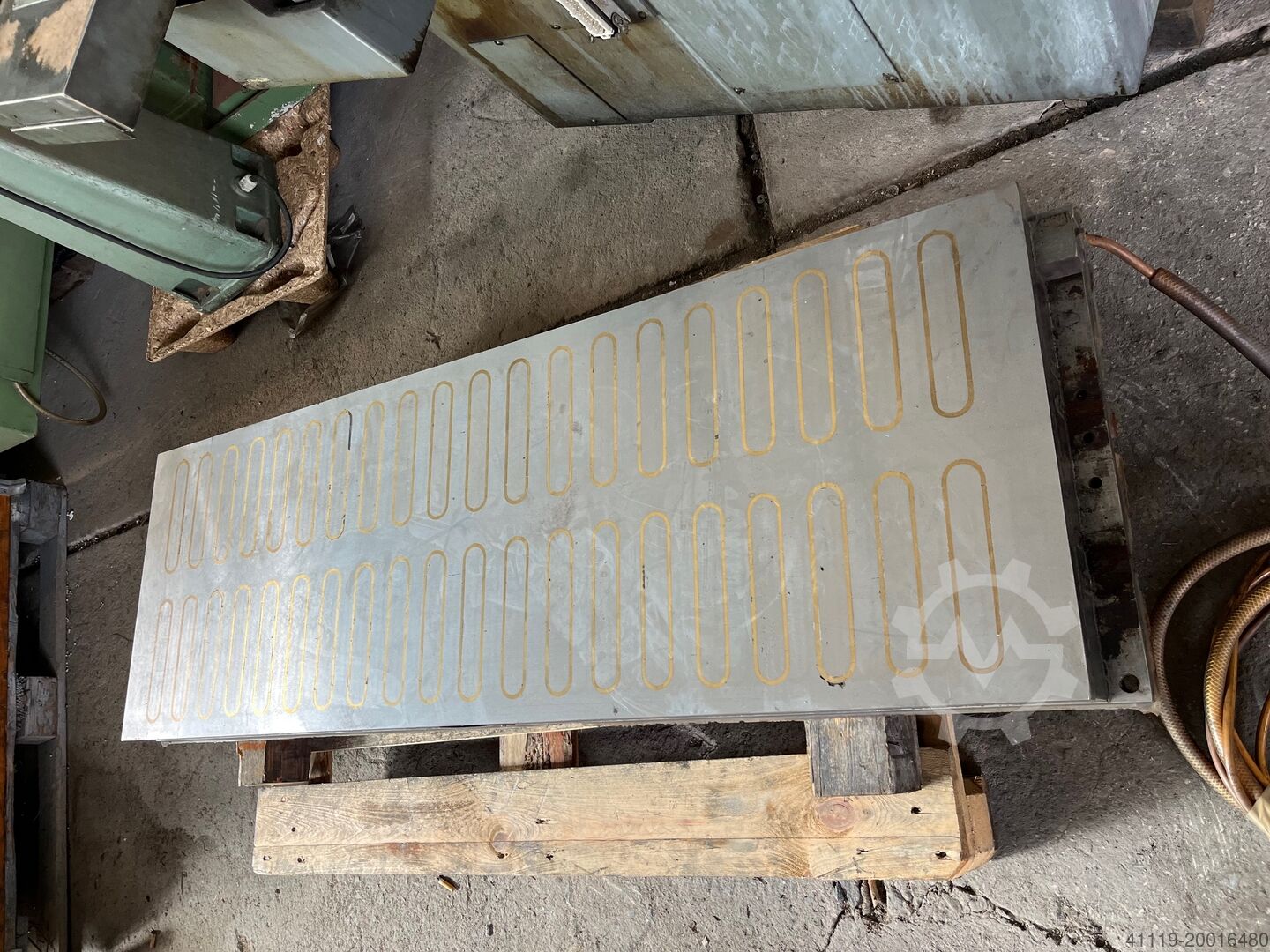 🏷️ - used Electromagnetic plate 1,500 x 500 mm for sale