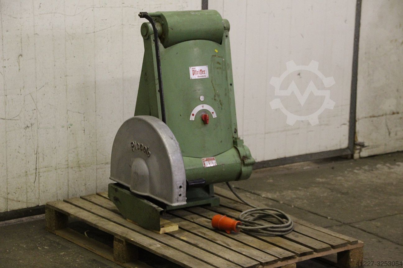 🏷️ Astor 862 - used Button machine for sale