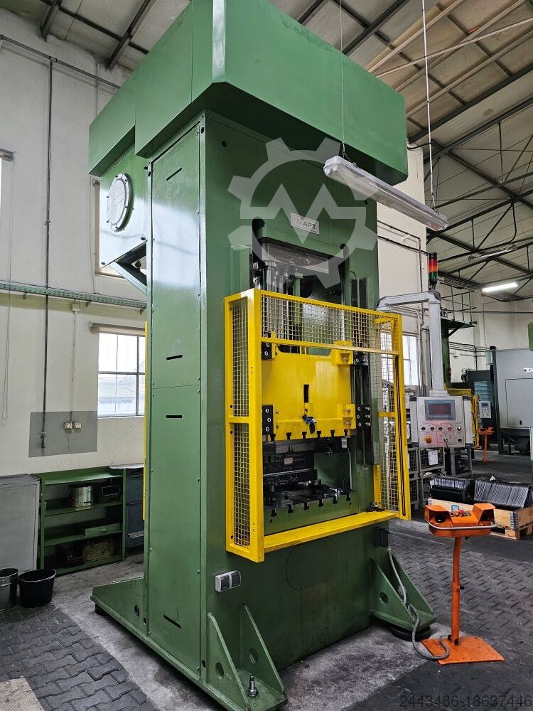 Aprotech PH.200R.01 - Used Hydraulic press listed on Used-Machines.com ⚙️