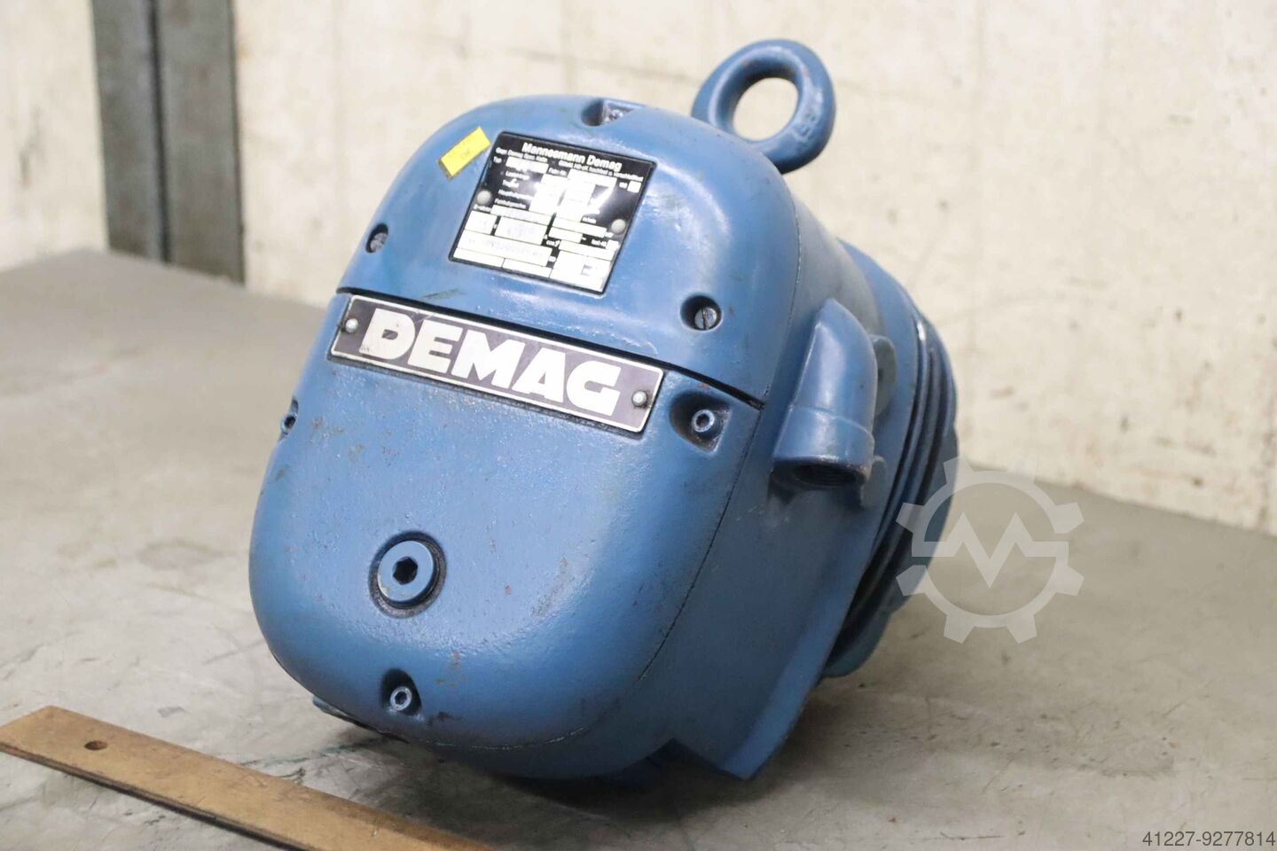 🏷️ Demag PK1L - used Chain hoist 125/250 kg for sale
