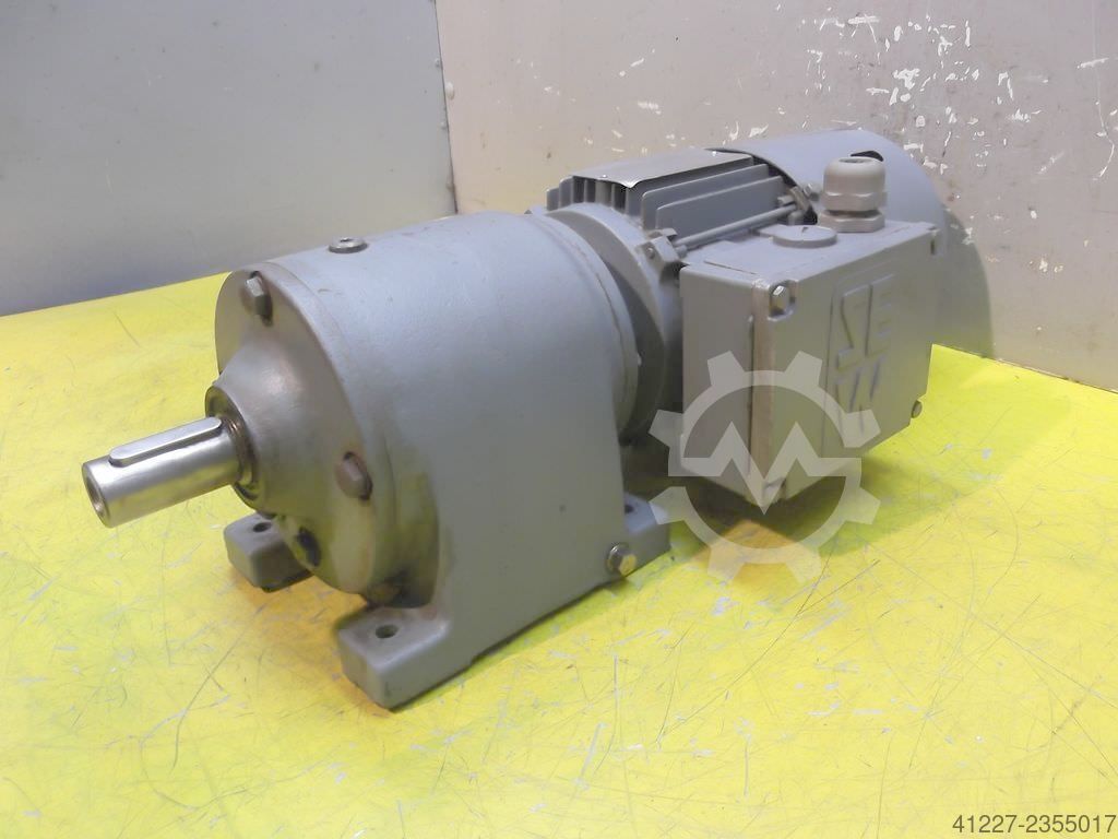 🏷️ SEW-EURODRIVE R40DT71C4BM - used Gear motor 0.25 kW 35 rpm for sale