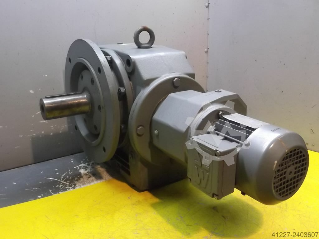 🏷️ SEW-EURODRIVE SF82R62DT71D-4 - used Gear motor 0.37 kW 0.49 rpm for sale