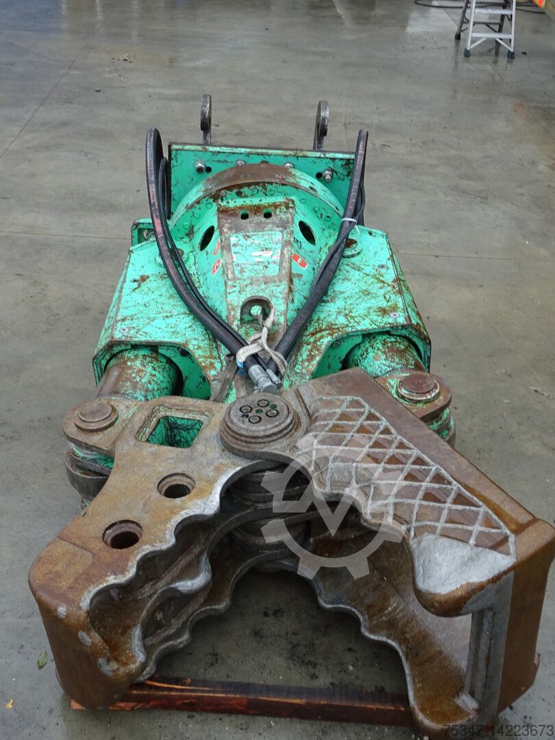 Montabert DA370ME - Used Demolition shears listed on Used-Machines.com ⚙️