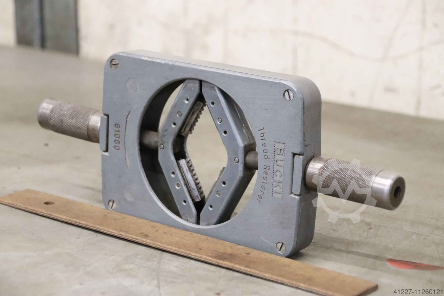 🏷️ Bucki 61060 - used Thread chaser 1 3/4" to 4" for sale