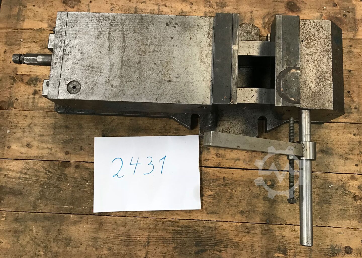 Hilma hydraulisch - Used Vice 2431 listed on Used-Machines.com ⚙️