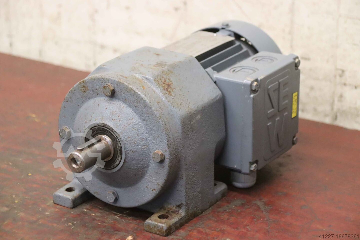 SEW-Eurodrive R32DT63N4 - used Geared motor 0.18 kW 74 rpm for sale