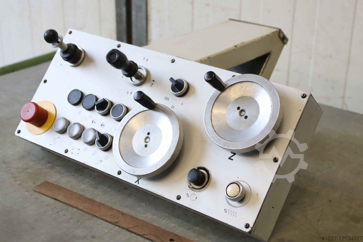 🏷️ DMT CD320 - used Control panel/CNC control for sale on Used-Machines ...