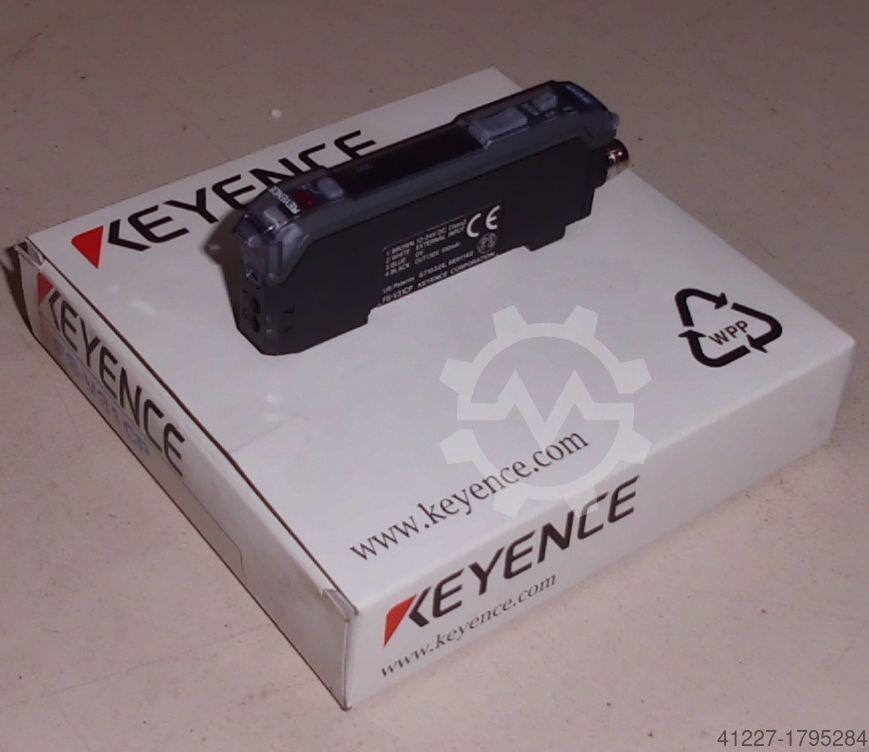 Keyence FS-V31CP - Used Fiber optic sensor with digital sensor listed ...