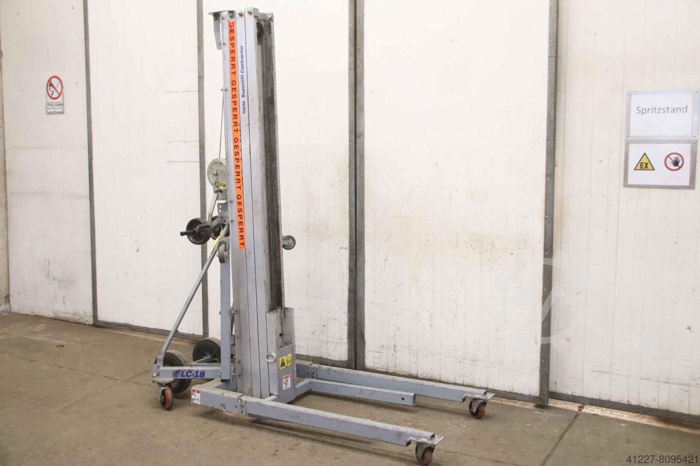 Genie SLC-18 - Used Materiallift Montagelift listed on Used-Machines.com ⚙️