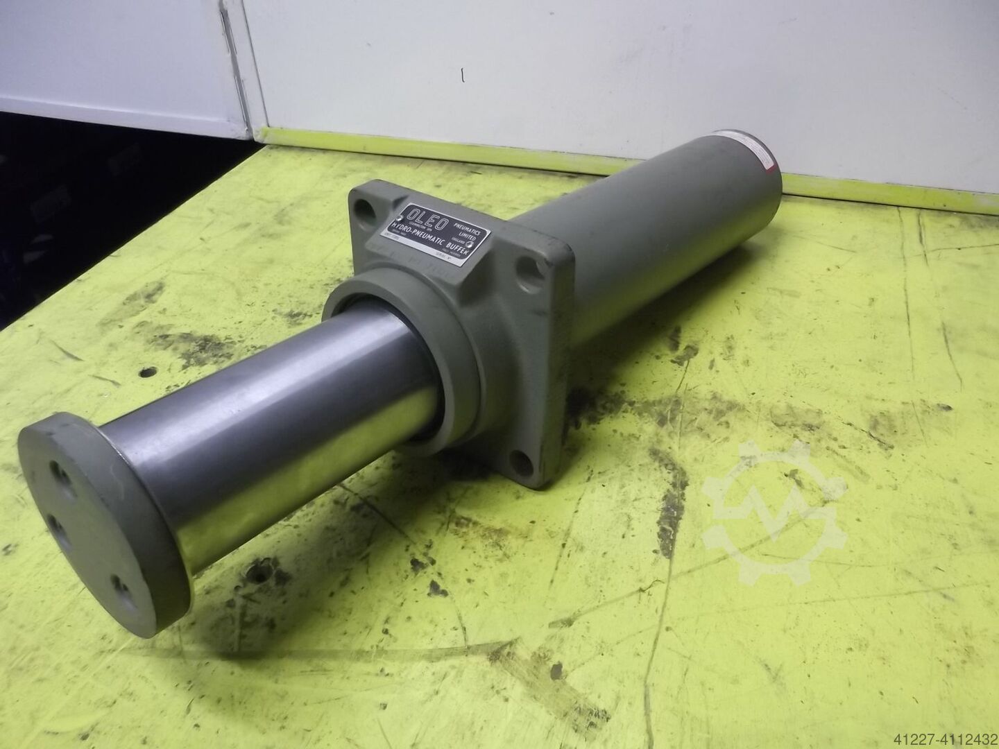 🏷️ Oleo 21 - used Hydraulic buffer for sale on Used-Machines.com ⚙️