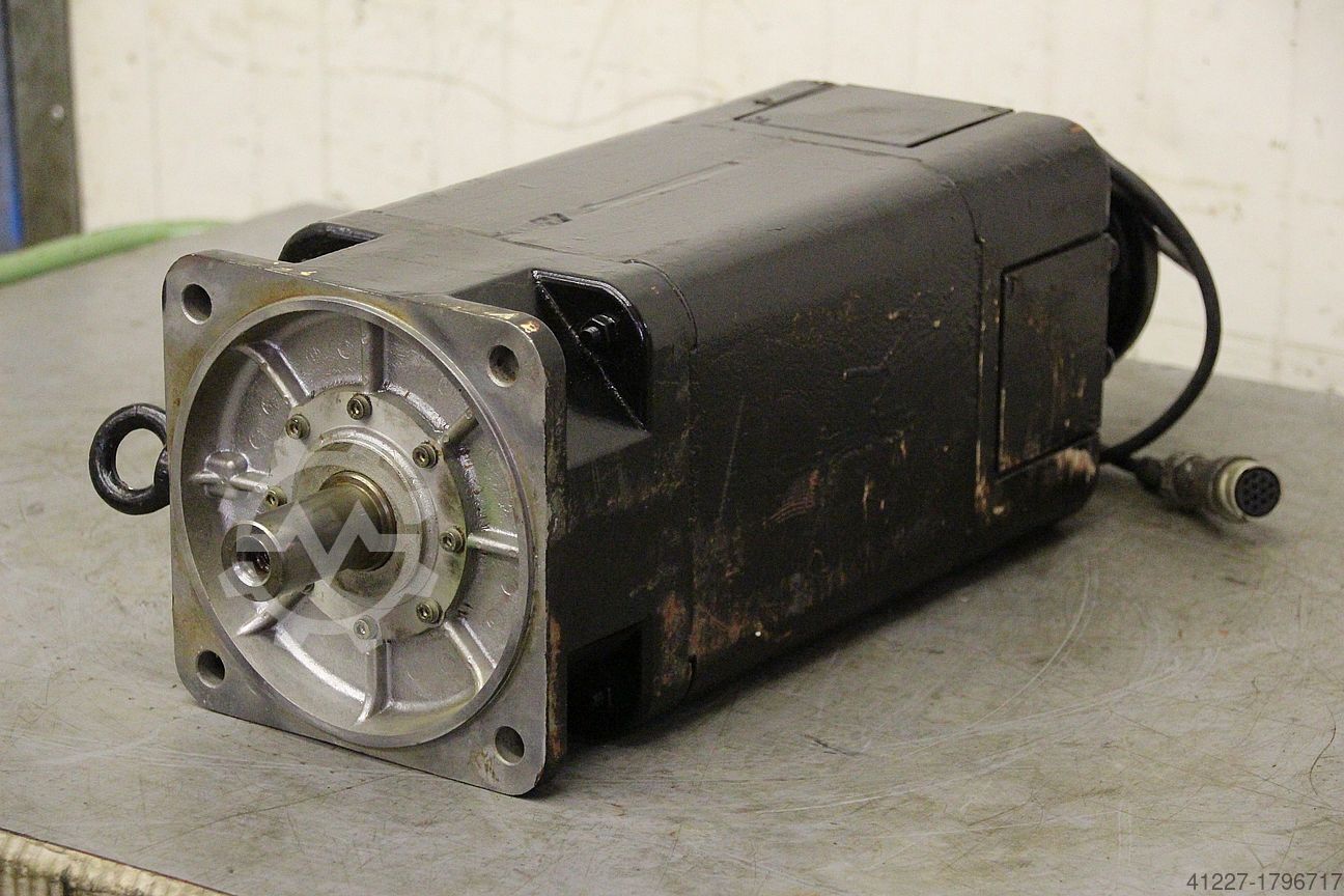 🏷️ SIEMENS 1HU3104-0AD01-0ZZ9-Z - used Permanent Magnet Motor for sale ...