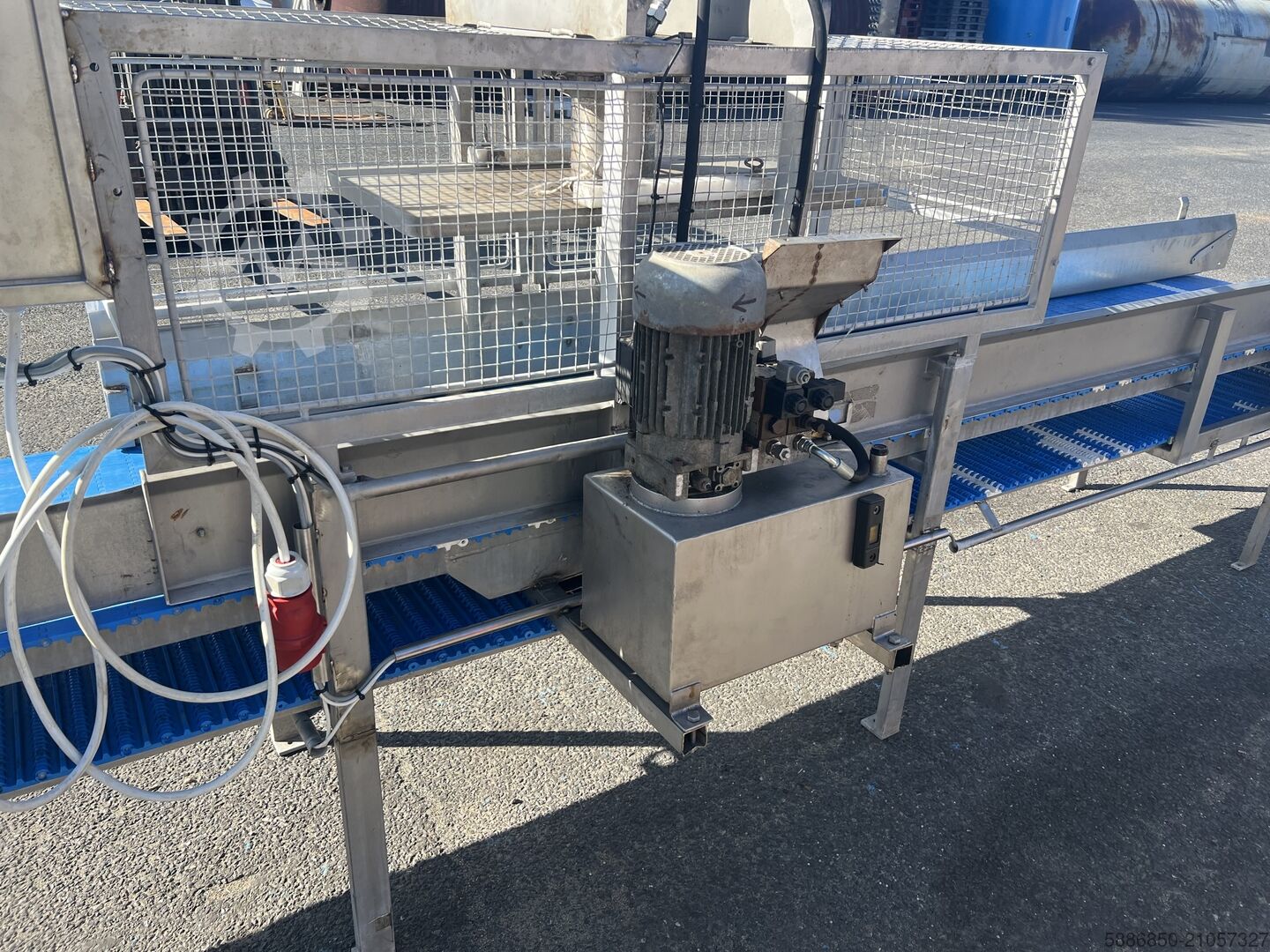 🏷️ - used Conveyor with compression press for sale