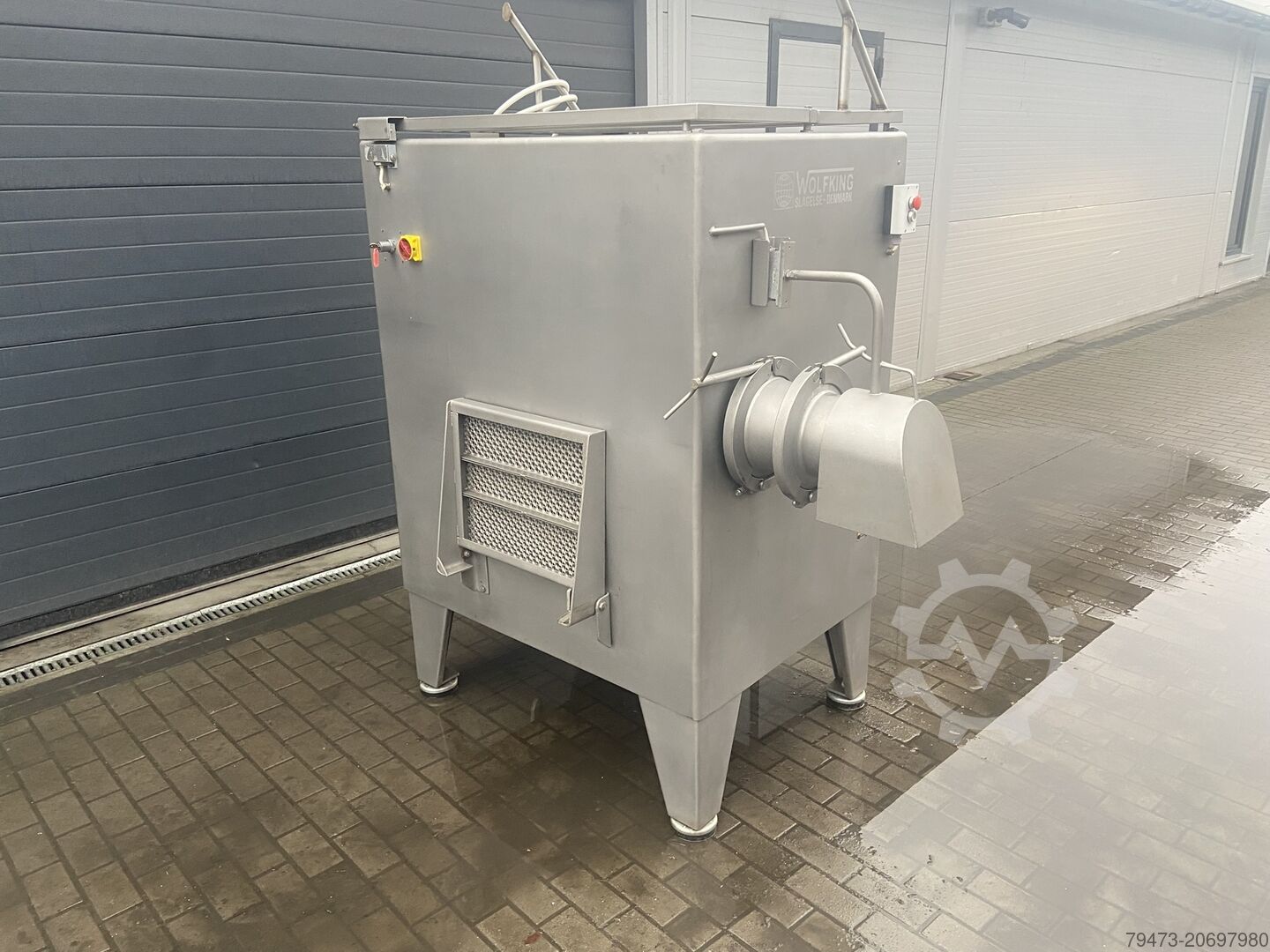 🏷️ Wolfking C-160-UNI - used Meat Grinder for sale