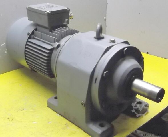 🏷️ SEW-EURODRIVE R73WD90S-4 - used Gear motor 0.88/1.3 kW 21/41 rpm for ...